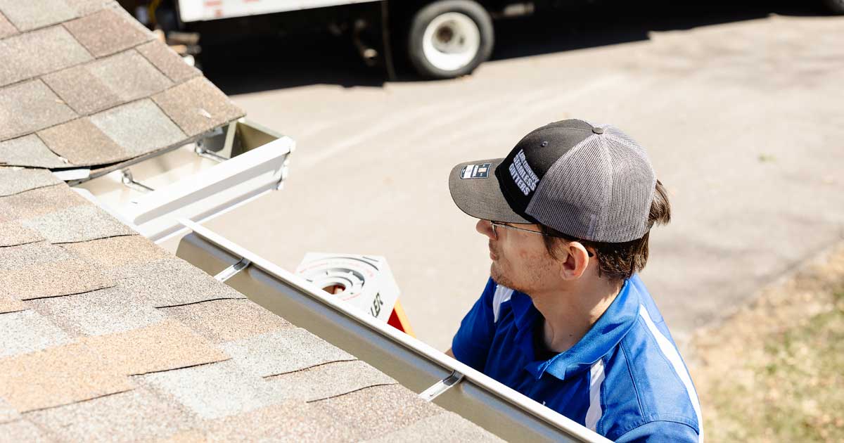 Seamless Gutter Installation: Guttering Replacement